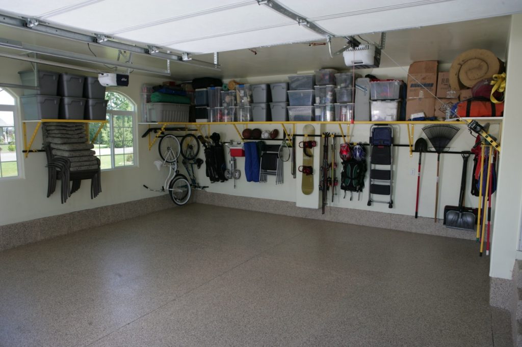 It’s Time to Clean Out the Garage - Speedy Junk Removal Pros